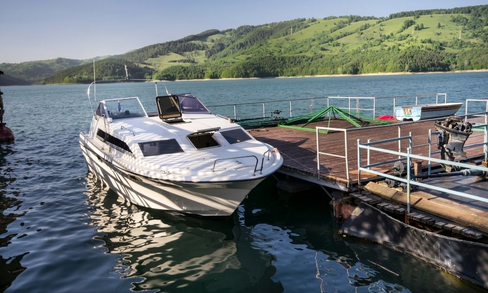 Helpful Tips for Properly Docking Your Boat – Innovative Marine Group