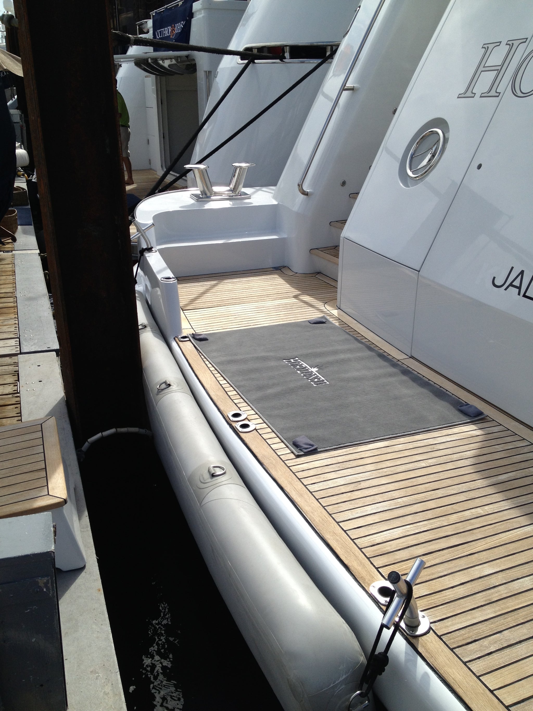 Inflatable Mat Fender (Heavy Duty) – Innovative Marine Group
